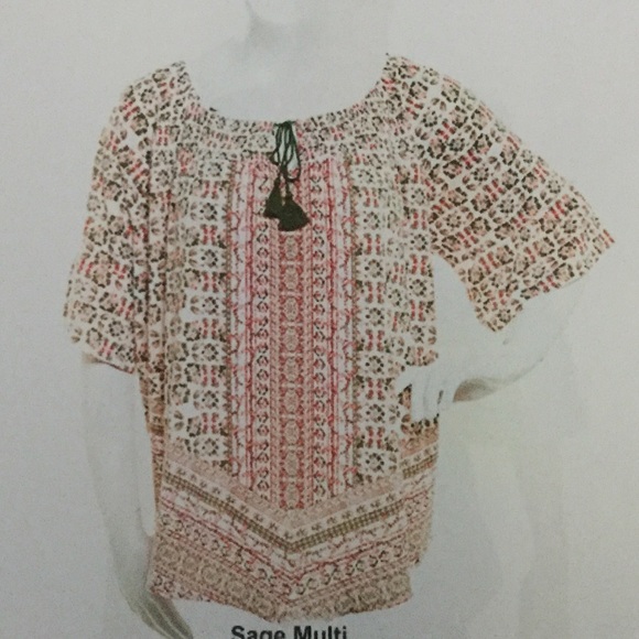 Absolutely Famous | Tops | Absolutely Famous Floral Print Blouse | Poshmark